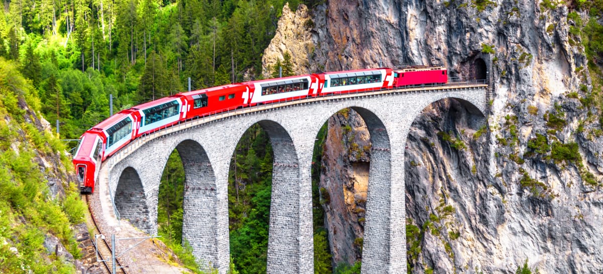 Bernina Express versione luxury con la Pullman Class | L'Agenzia di ...