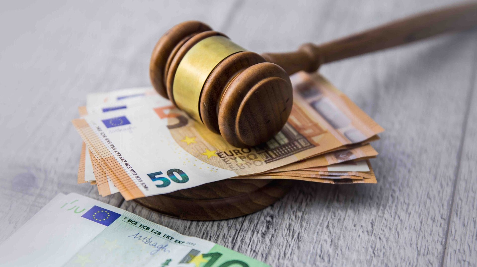 Le low cost pagano pegno: multa da 150 milioni in Spagna | L'Agenzia di ...